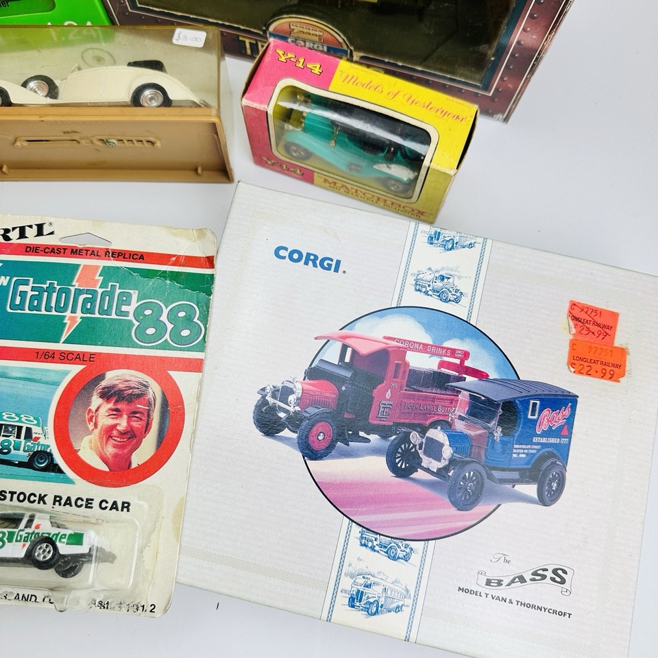 Job Lot Of Corgi Matchbox Ertl Diecast Bus Tram Ambulance Car Models ...