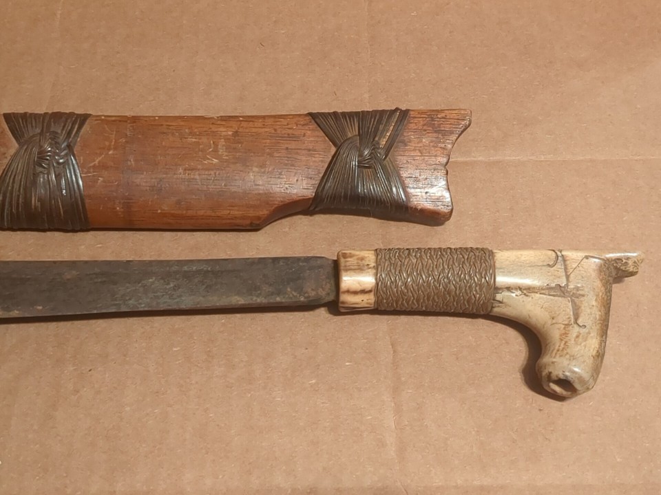 Antique Indonesian Dayak Mandau Short Sword Knife Horn/Bone Handle W ...