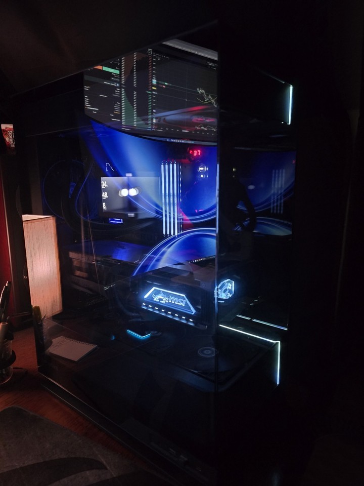 Powerful Custom-Built Video Editing/Gaming PC - RTX 5090 192GB RAM ...