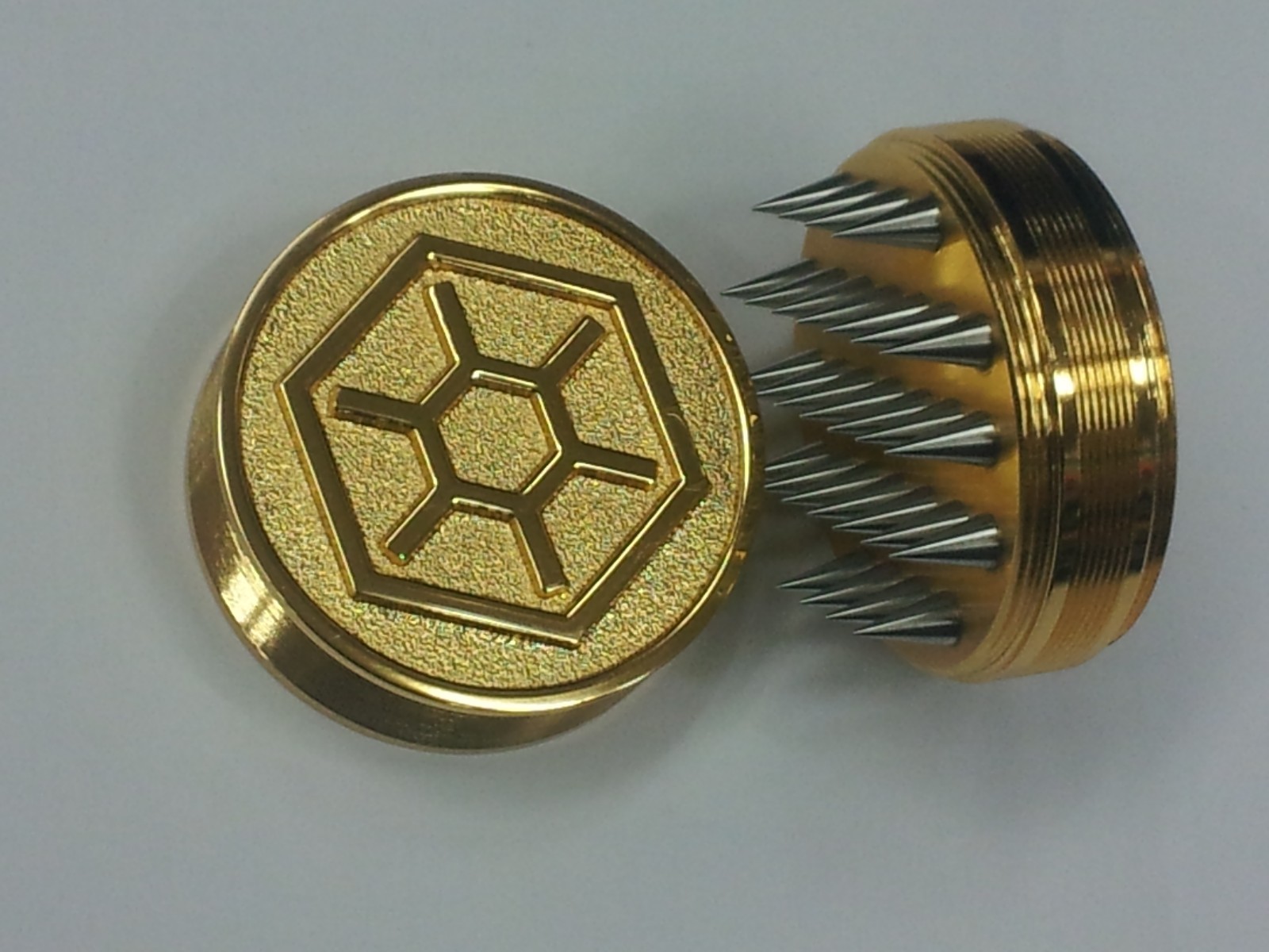 Hexagon Power System Therapy Pyramidal effects 29 needles Power Bong ...