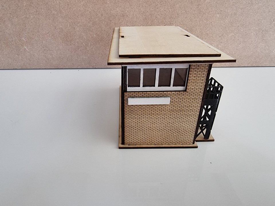 British Railways OO 1:76 Scale Unpainted Wood Laser-Cut ARP Signal Box ...
