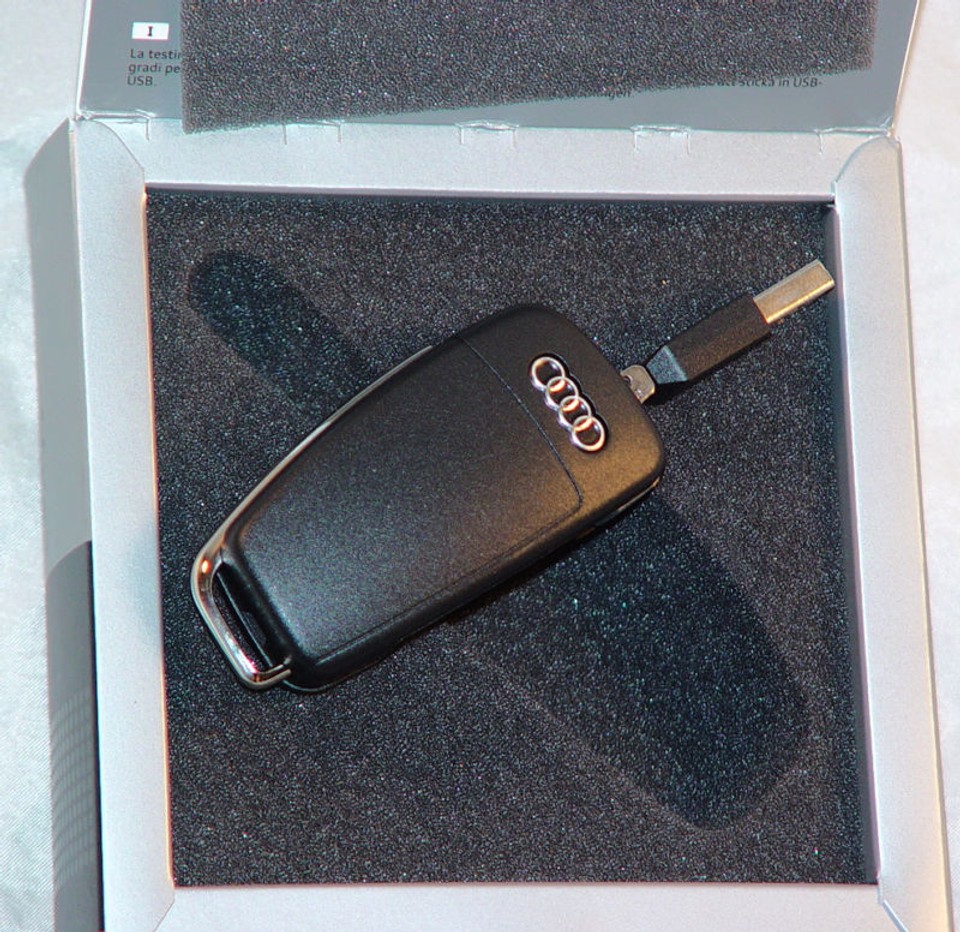 Audi Genuine USB Memory Key 4 GB of Memory NEW | eBay