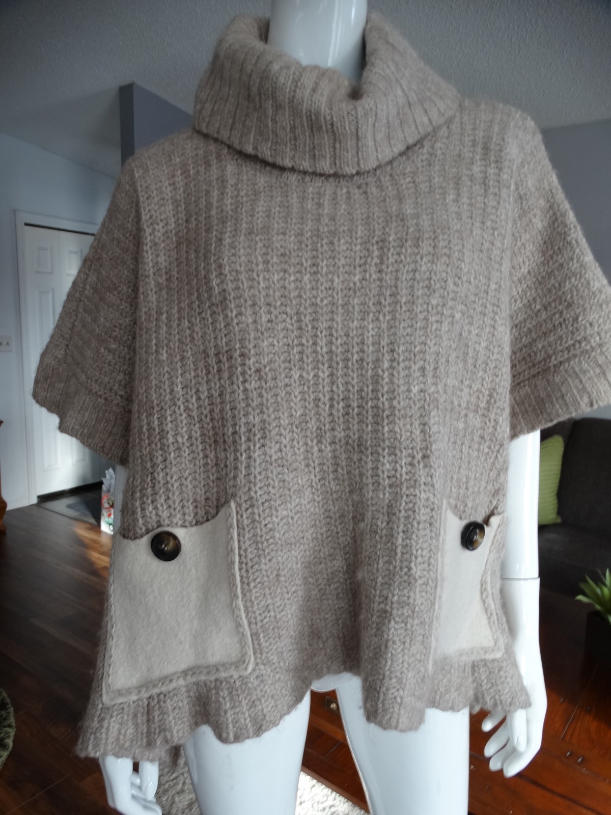 ANTHROPOLOGIE Moth Poncho Wool Knit Alpaca One size - Gem