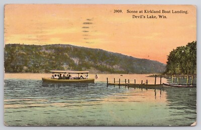 SCENE AT KIRKLAND BOAT LANDING, DEVIL'S LAKE WISCONSIN STATE PARK WI ...