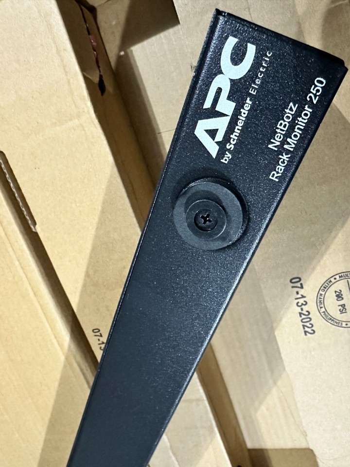 APC SCHNEIDER ELECTRIC NBRK0250 NETBOTZ RACK MONITOR 250 - BRAND NEW | eBay