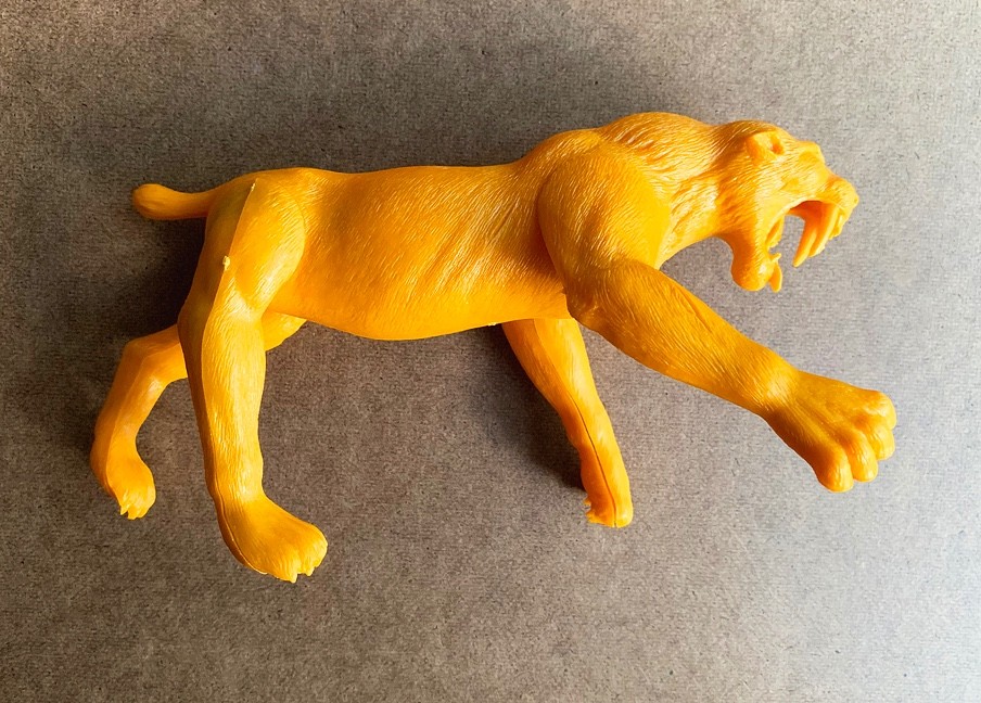Vintage 1971 AURORA PRODUCTS Prehistoric Scenes SABERTOOTH TIGER Model ...