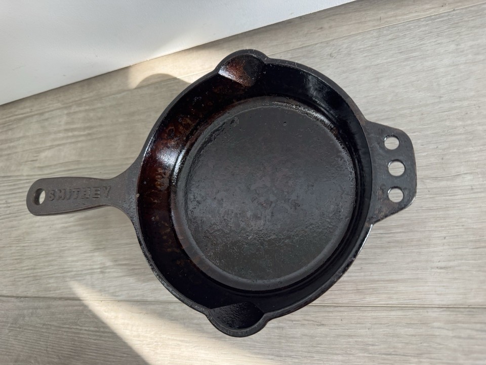 Smithey Ironware No. 6 Embossed Handle Pre-Seasoned Cast Iron Skillet ...