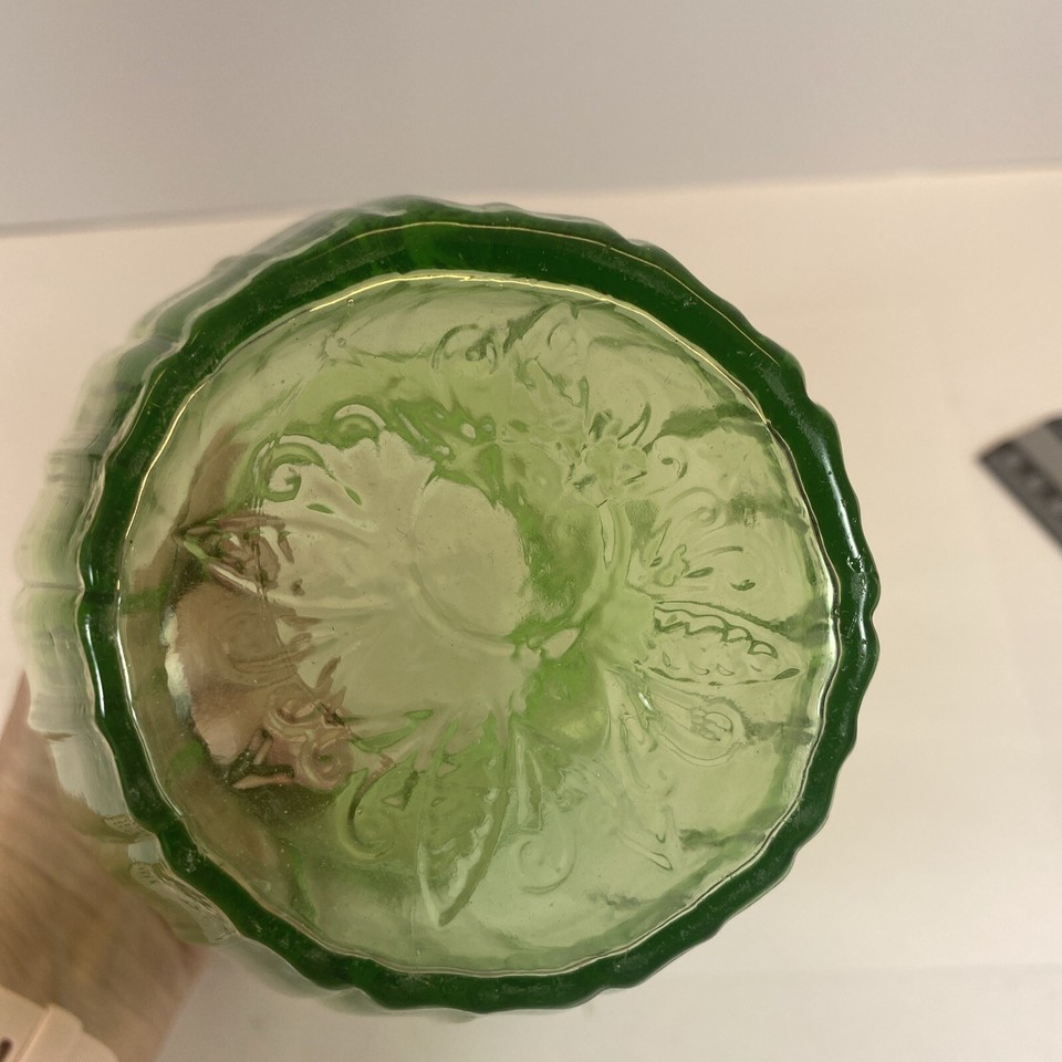 Jeannette Depression Uranium Glass - Green Adam Vase - 7½ inches GLOWS ...