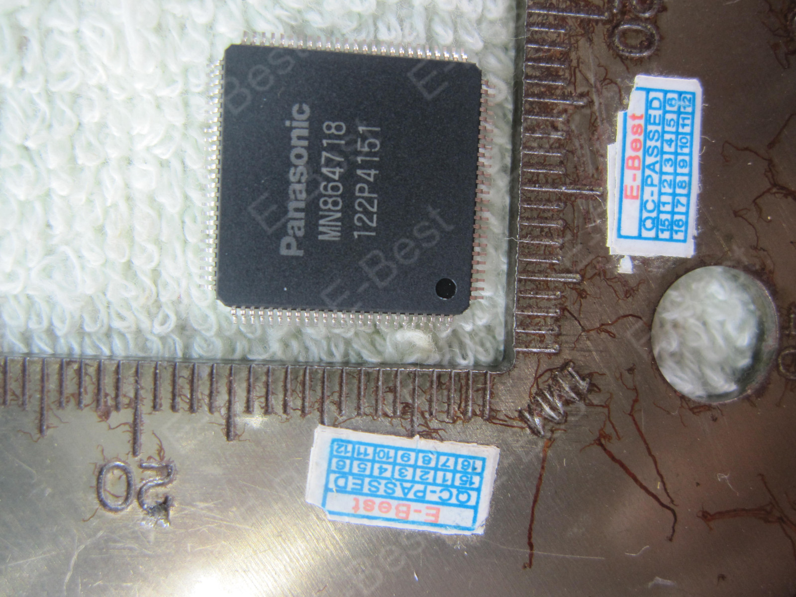 1x MN 864718 MNB64718 MN8G4718 MN8647I8 MN86471B MN864718 TQFP100 IC ...