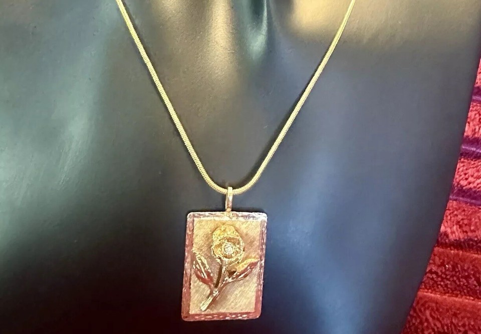 18K Solid Yellow Gold Flower Rose Diamond Pendant 6.5 Grams BEAUTIFUL ...