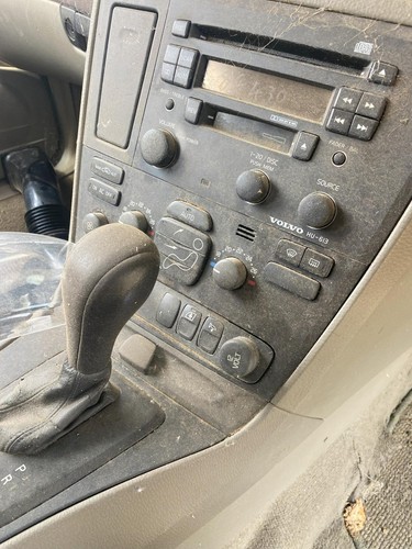 VOLVO XC70 STEREO/HEAD UNIT 04/03-11/07 | eBay Australia