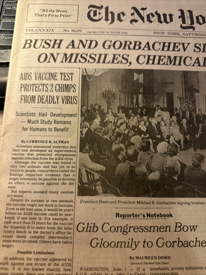 BUSH & GORBACHEV SIGN ACCORDS ON MISSLES USSR NEW YORK TIMES JUNE 1990 ...