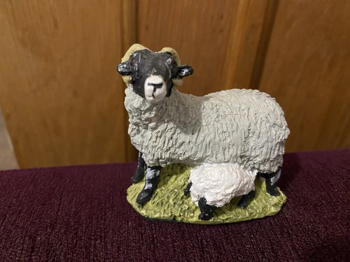 A STEF sheep Figure. Ewe with Suckling Lamb. Great Condition, Label In ...