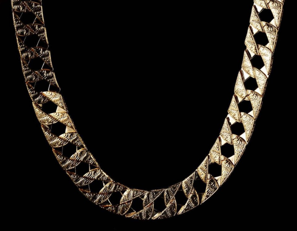 Unisex 9ct Gold Lizard Cuban Curb Chain Necklace Ornate Chaps (26mm ...