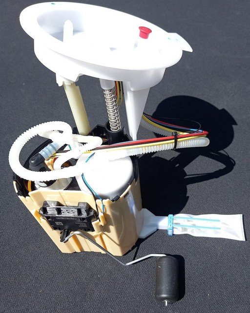 Fuel Pump Volvo S90-V90-XC60-XC90 Cod. 31405481 Original for sale ...