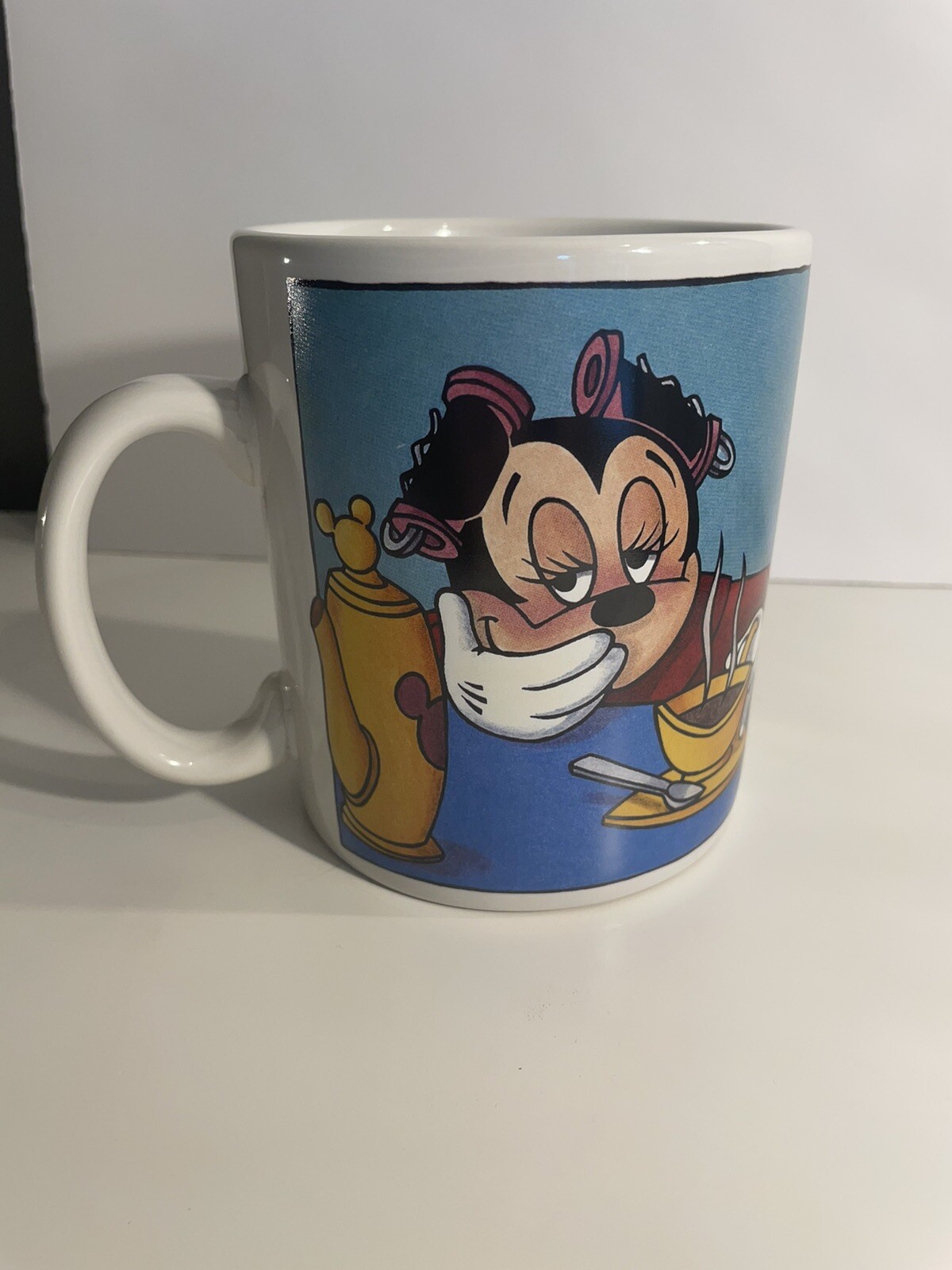 Disney Oversized Tired Sleepy Exhausted Minnie Mouse Curlers Linyi ...