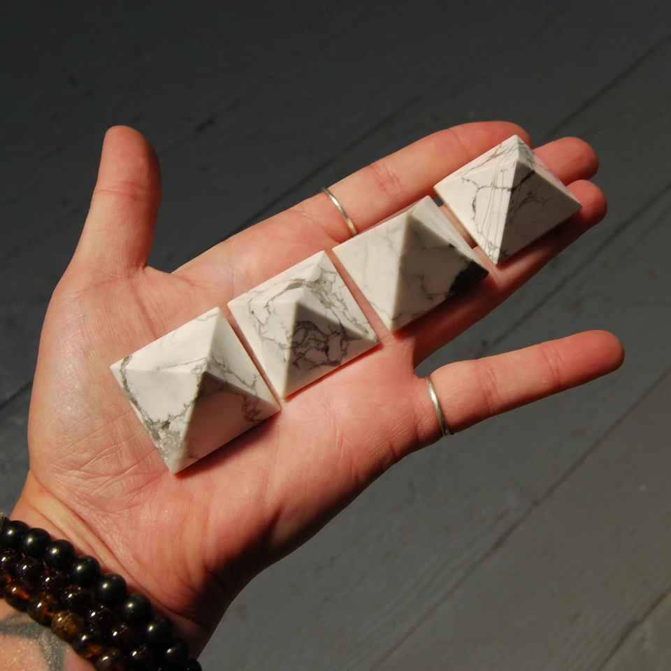 Howlite Crystal Pyramid, 25mm to 30mm | eBay