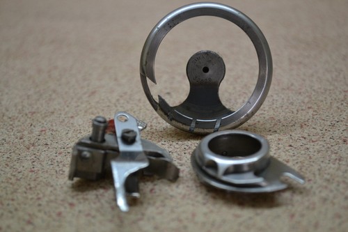 Vintage Singer Sewing Machine Bobbin Shuttle Mechanism 192K 1959 | eBay ...