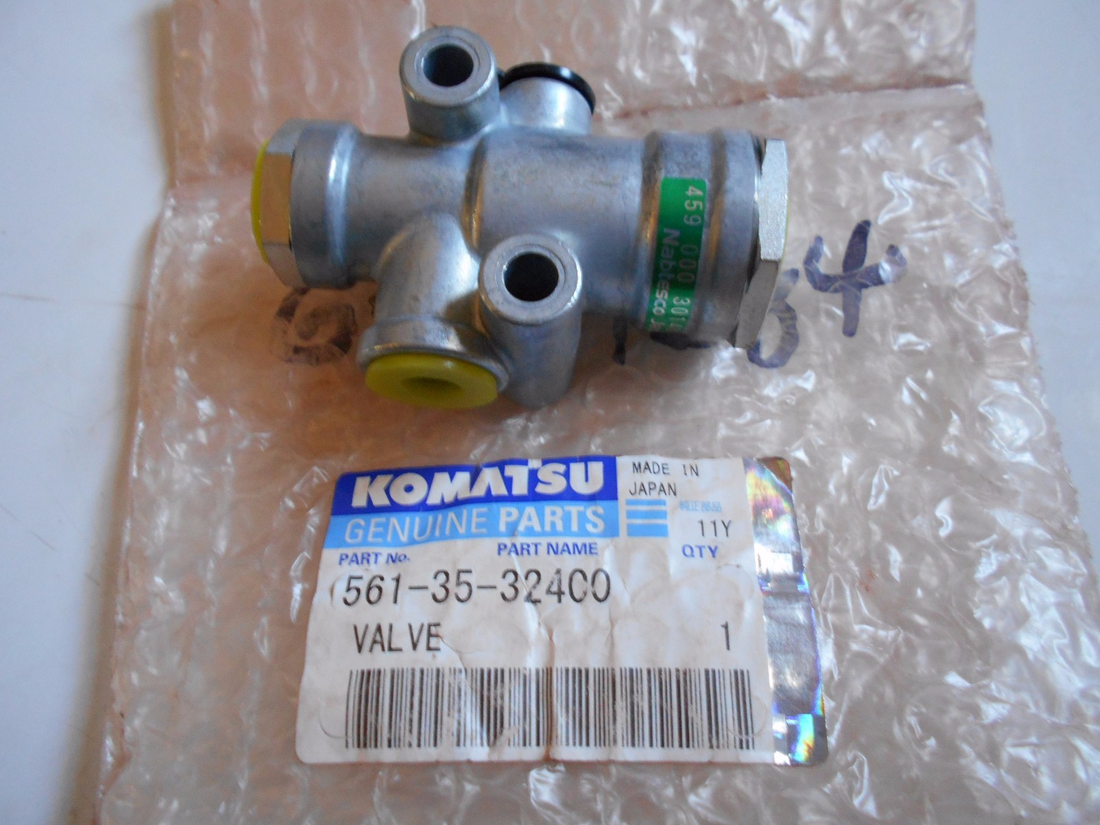 KOMATSU 561-35-32400 VALVE ASSEMBLY NABTESCO JAPAN 459-000-30140 NEW | eBay