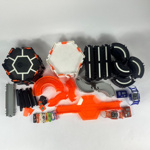 89 Piece Hexbug Nano Lot Tracks Platforms Inchworm Spider NOT TESTED ...