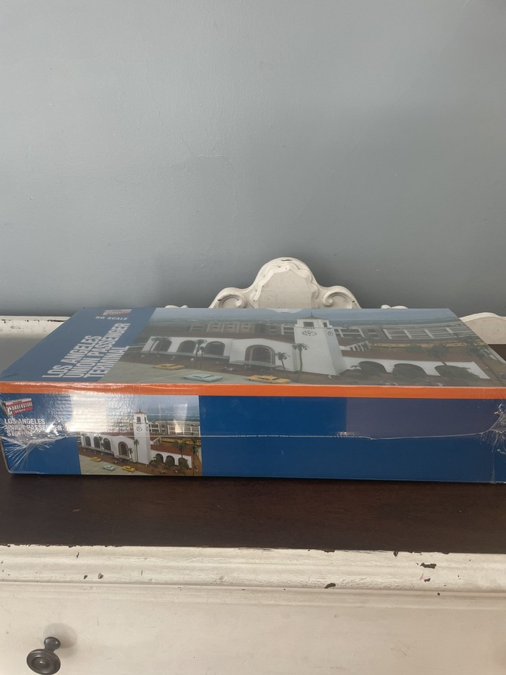 Walthers Cornerstone HO Los Angeles Union Station Building LAUPT 933 ...