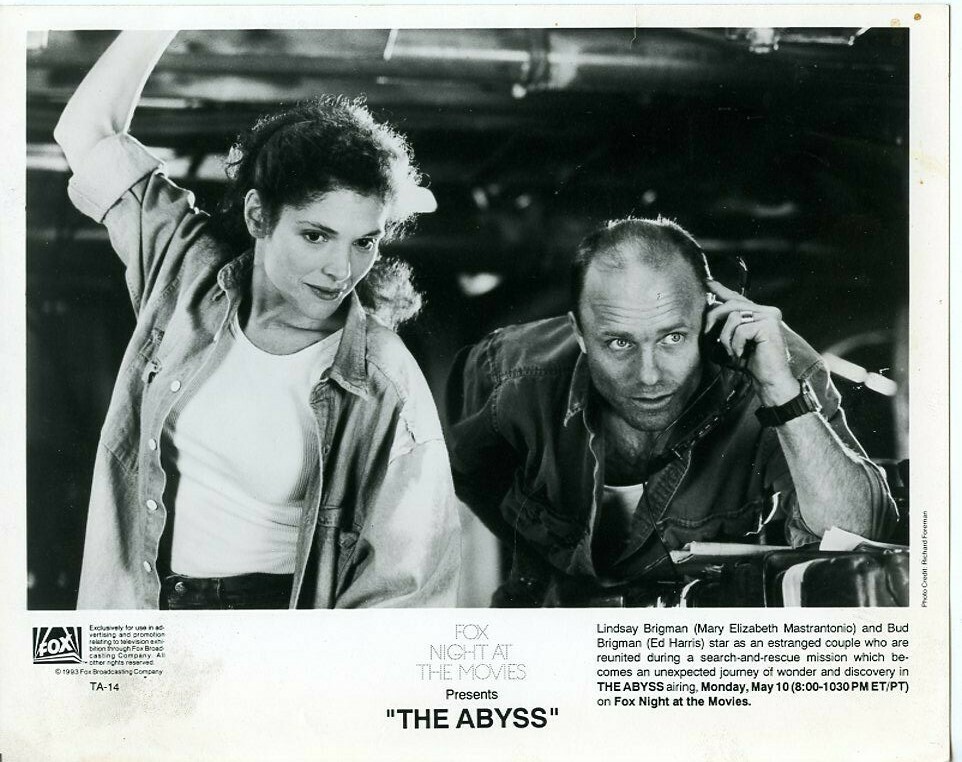 MARY ELIZABETH MASTRANTONIO ED HARRIS THE ABYSS ORIG 8X10 PHOTO X7574 ...