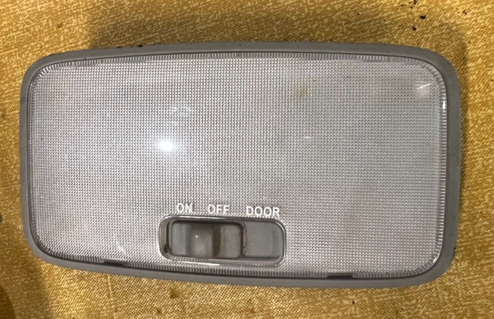 2004-2006 05 Lexus ES330 Toyota PP1-T30 Rear Dome Light Gray OEM FREE ...