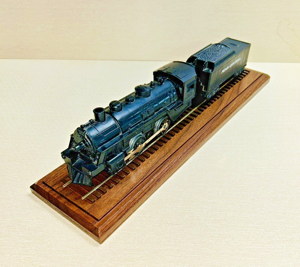42" O Scale Model Train Display Case, Walnut Base | eBay