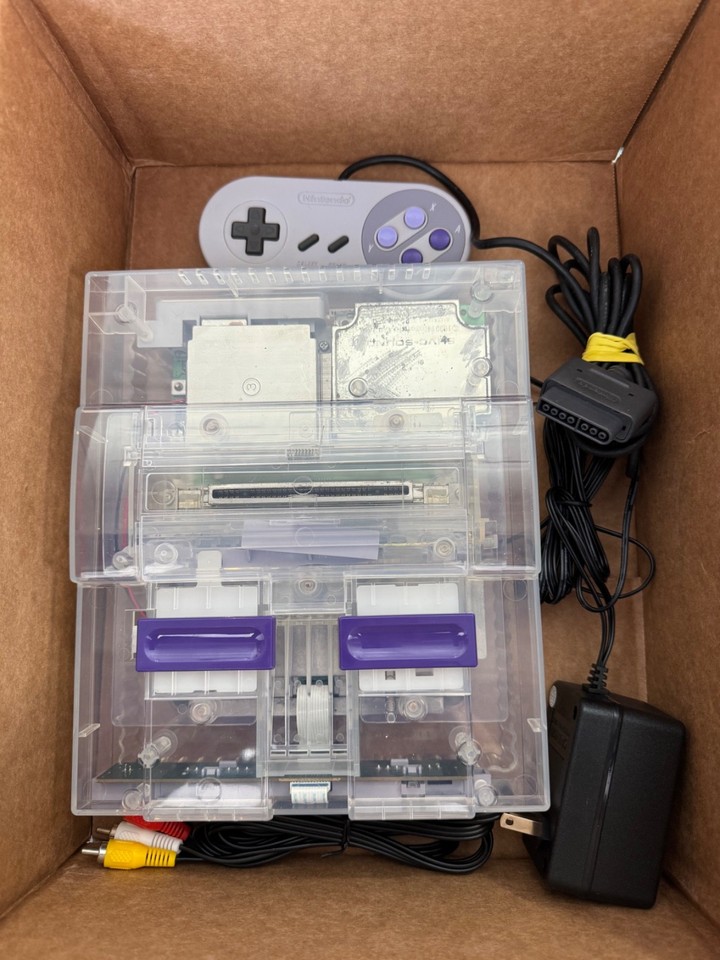 SNES CLEAR Shell, Controller, New A.V. & Power Cable *TESTED & WORKING ...