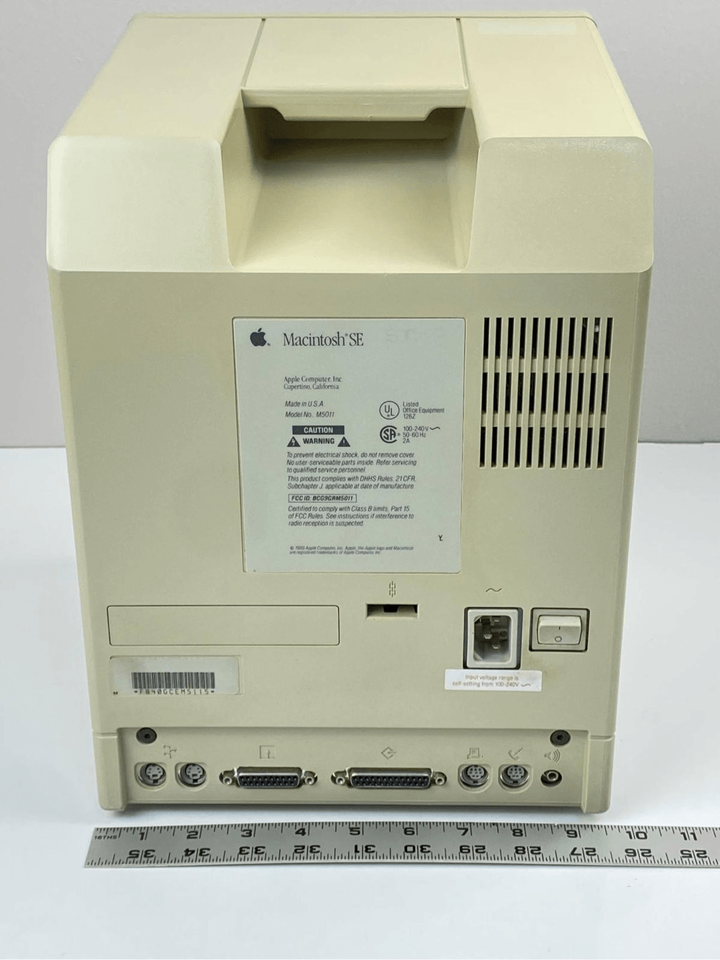 Vintage 1988 Apple Macintosh SE M5011 Computer W/Keyboard & Mouse ...