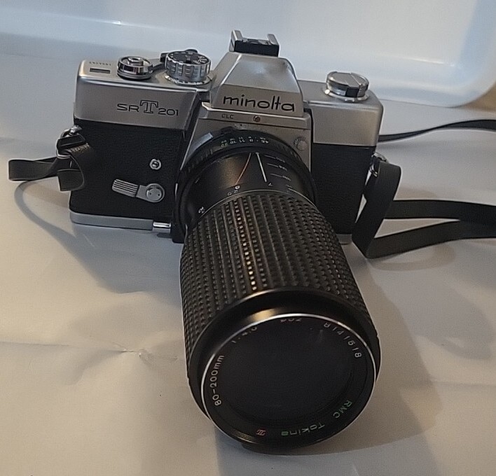 Vintage Minolta Srt 201 Camera With 70-210mm f/4 Zoom Lens And Bonus ...