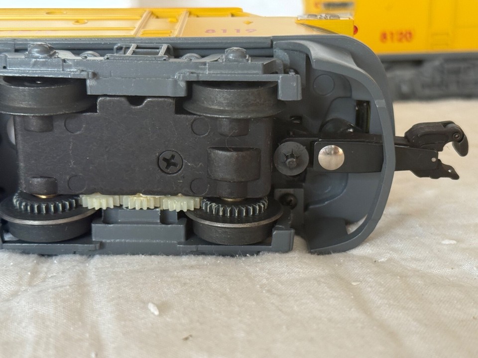 Lionel, 2 Union Pacific yellow engine 8119 /8120 in original box | eBay