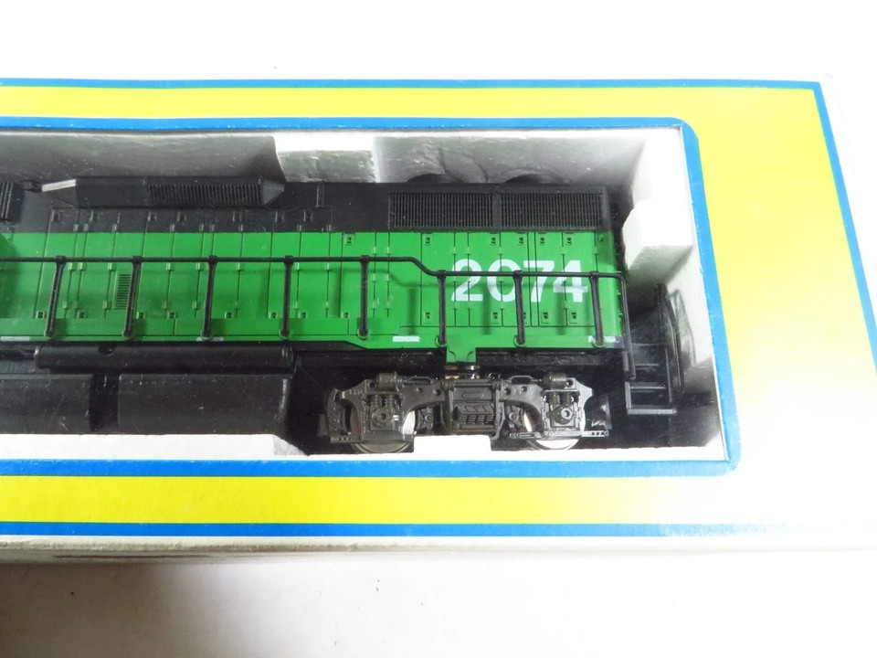 NEW HO SCALE ATLAS Diesel Locomotive GP38 Burlington Northern 2074 ...