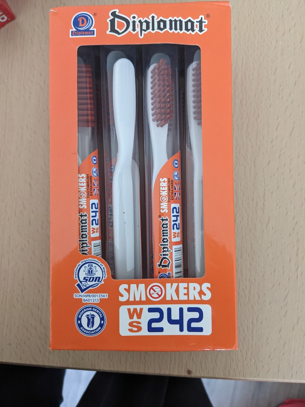 12 X DIPLOMAT WISDOM 212 SMOKERS EXTRA HARD BRISTLE TOOTHBRUSH | eBay UK