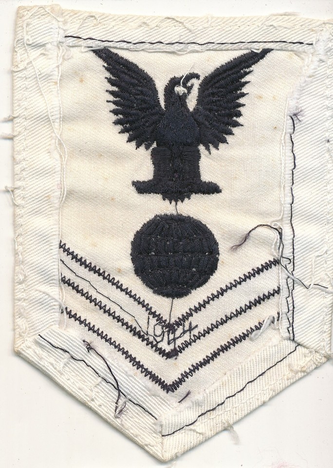 Electrician's Mate PO2 white cotton USN rate patch real WWII make 1944 ...