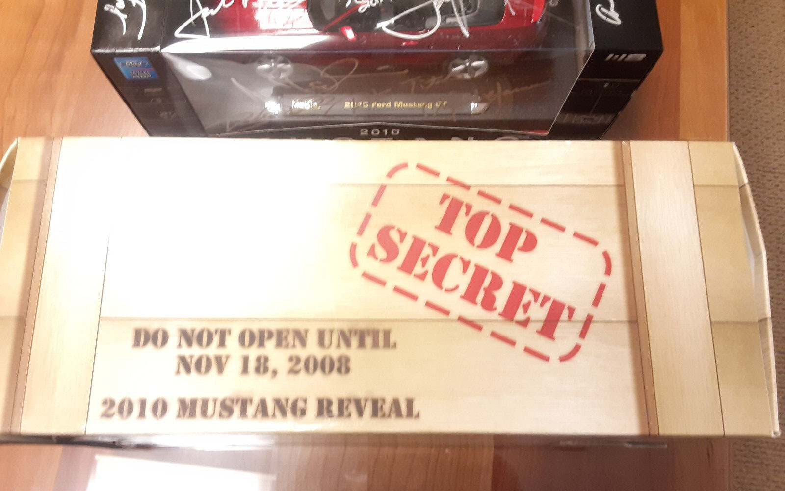 Ford Mustang 2010 Top Secret Launch Edition Maisto 1:18 Autographed ...