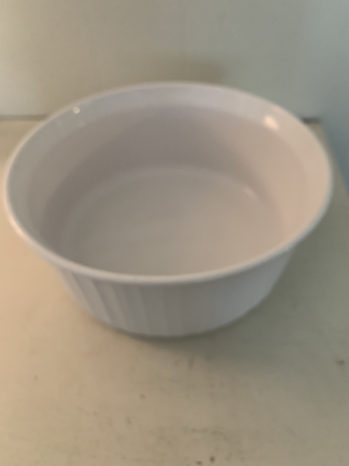 Vintage Corning Ware Round Casserole Dish French White 2.5 Liter F-1-B ...