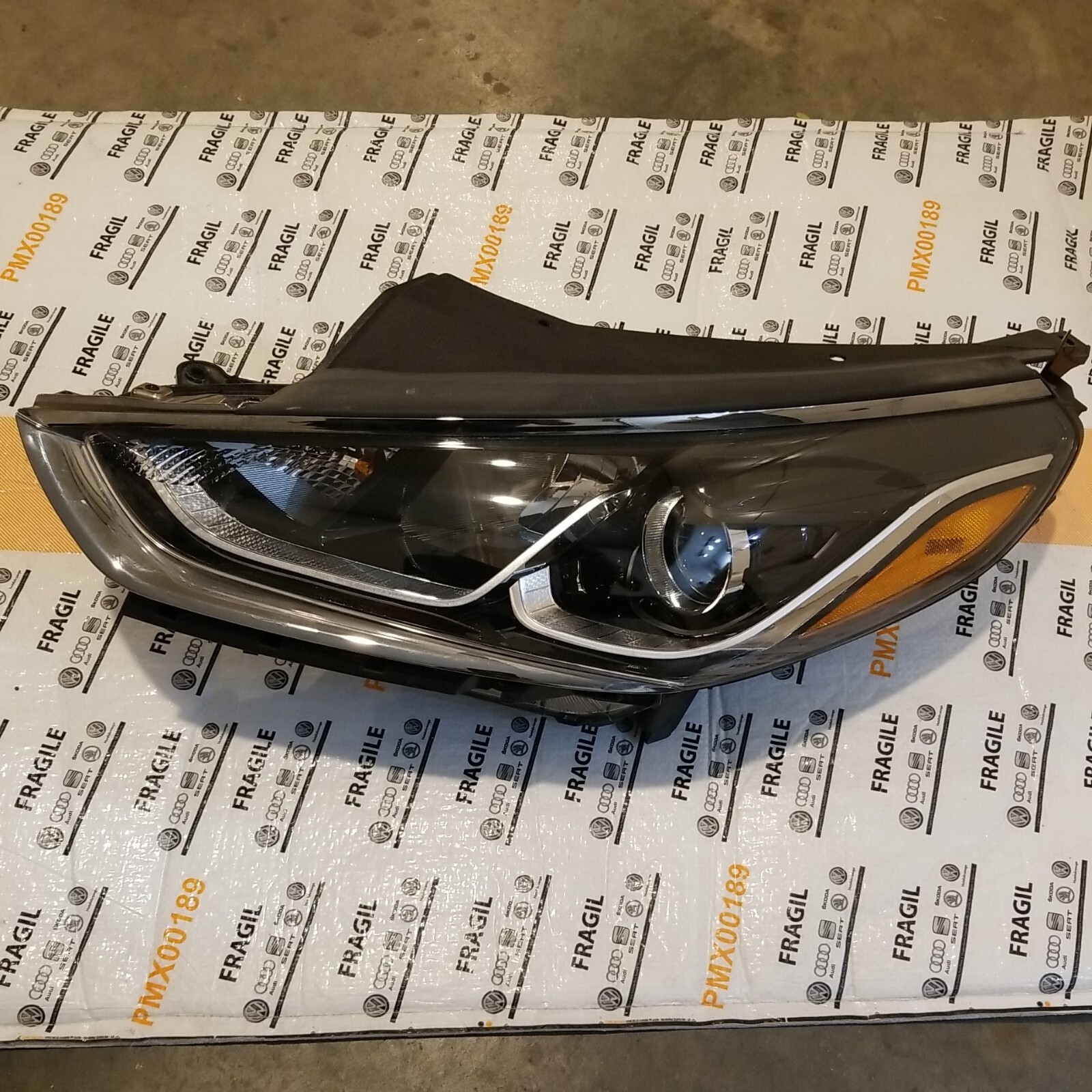 2018 2019 HYUNDAI SONATA LH DRIVE SIDE HALOGEN HEADLIGHT OEM 92101C2500 ...