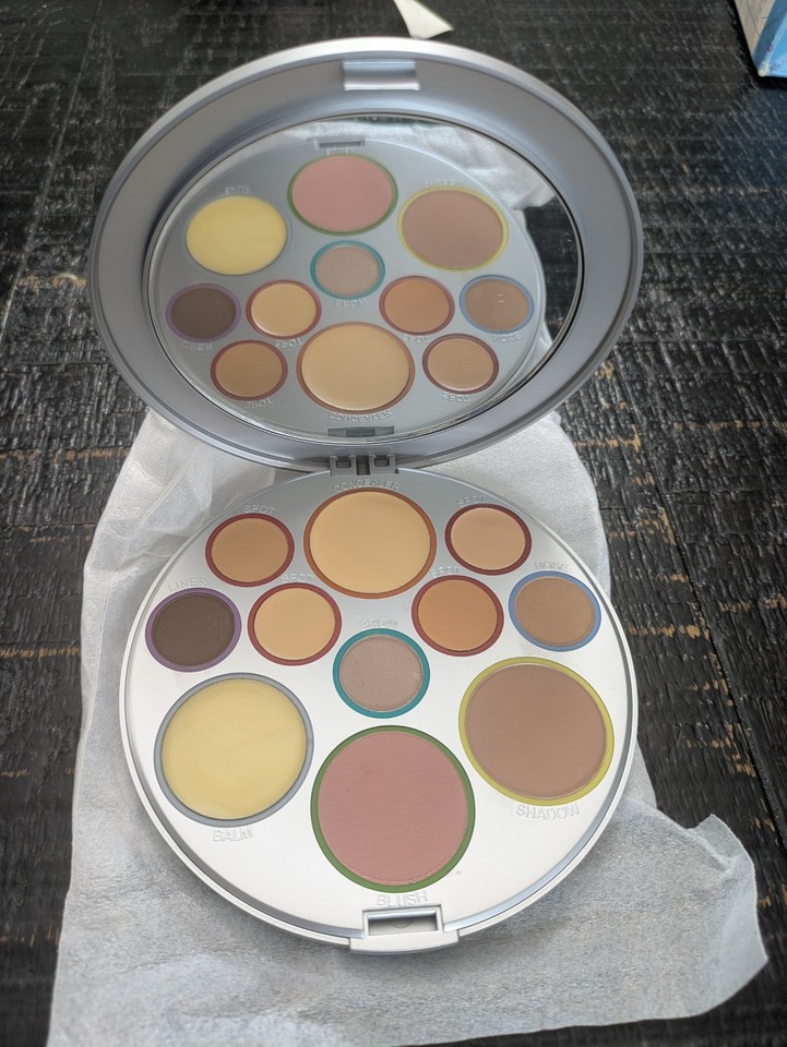 Lauren Hutton Face Disk Makeup Palette – 14 Products, All-in-One Kit | eBay