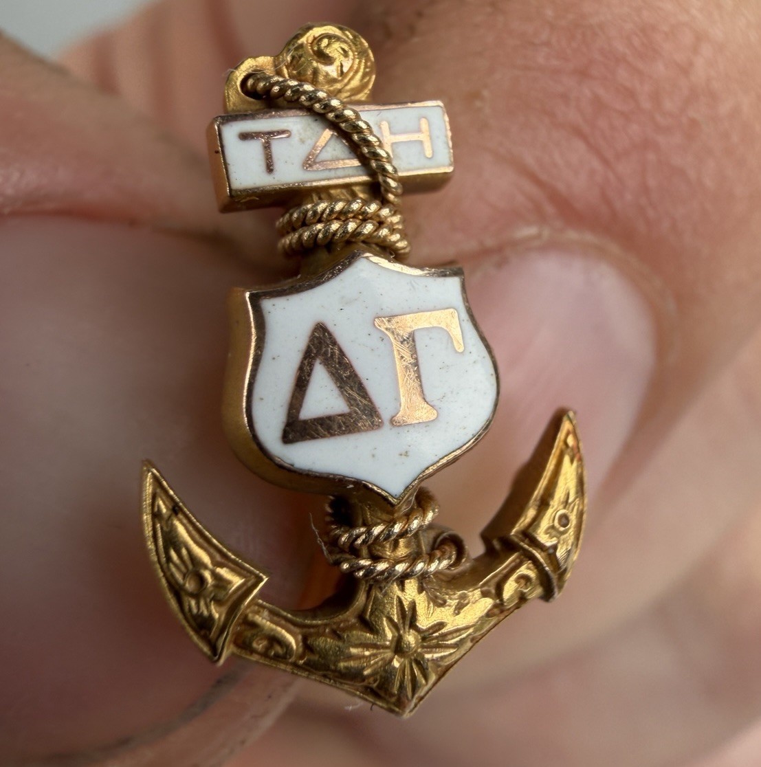 Delta Gamma Anchor Badge