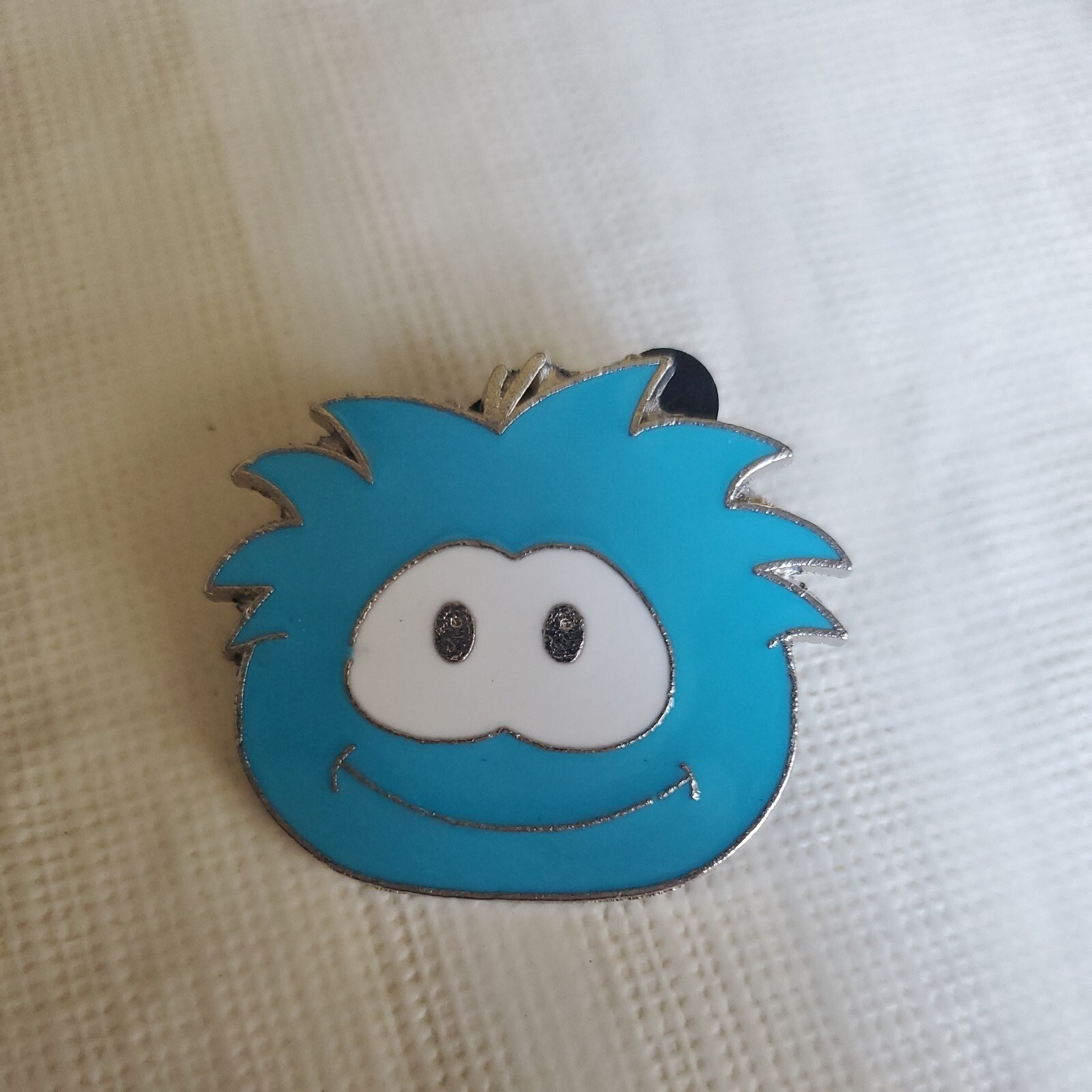 Disney Pin Booster Pack Club Penguin Puffles- Blue Puffle Only | eBay