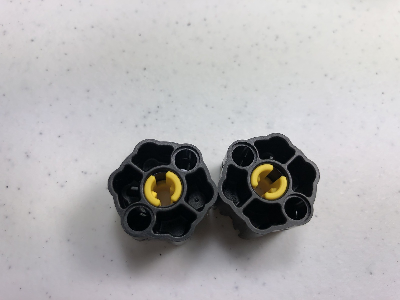 Black LEGO Rapid Shooter Six Barrel Yellow Trigger 18588 / 18587 ...