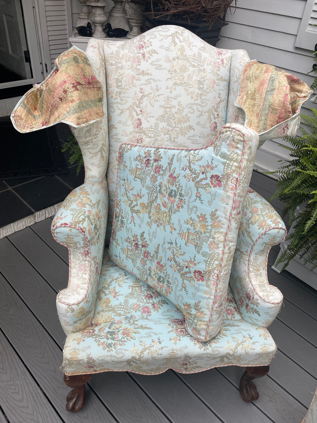 2 ANTIQUE ETHAN ALLEN HIGH BACK UPHOLSTERED CLAW FOOT FIREPLACE WING ...