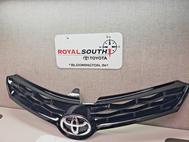 Toyota Corolla Front Radiator Grille Assembly 53100-02570 OEM A1 for ...