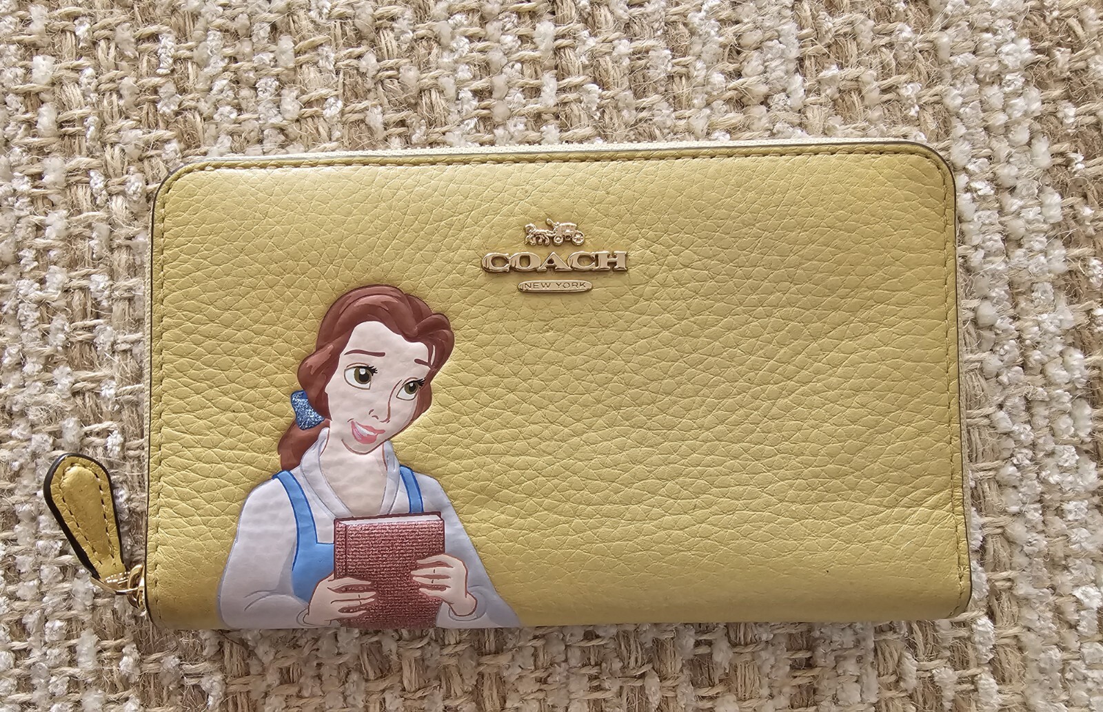 👧Disney X Coach Medium Id Zip Around Wallet with Bel… - Gem