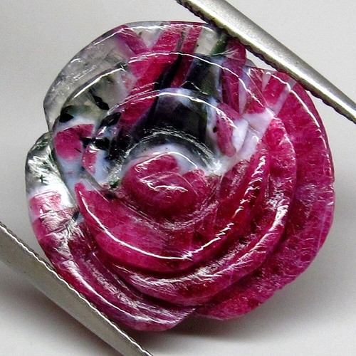 GRACIOUS! 14.15ct.Lover Collection Rose Carving Unheated Red&Green Ruby ...