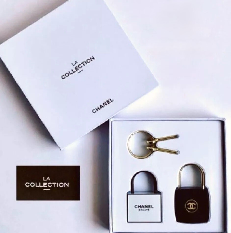CHANEL LA collection Cadena Keychain chain Key Rings Novelty SET | eBay