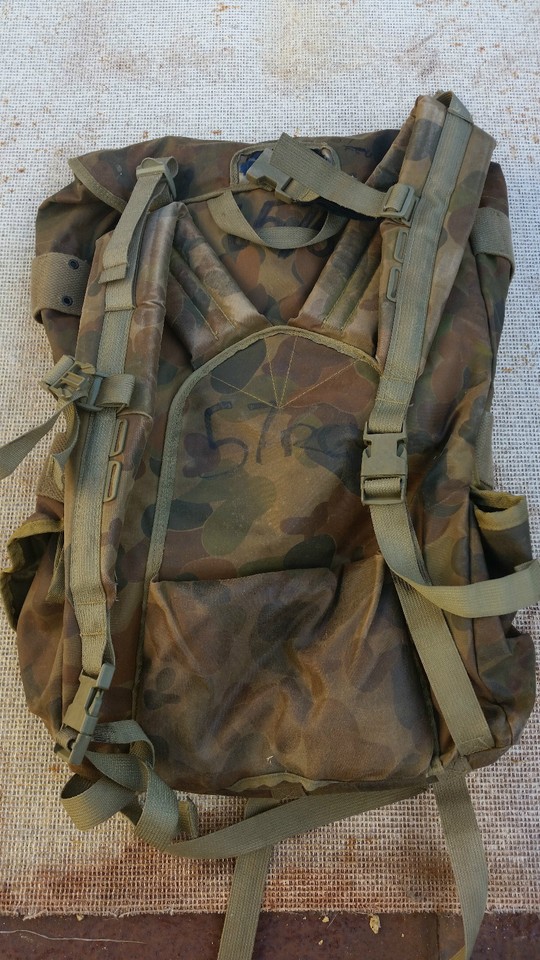 Australian Army 1st Pattern Auscam Pack- 1990s era - VGC - used in the ...