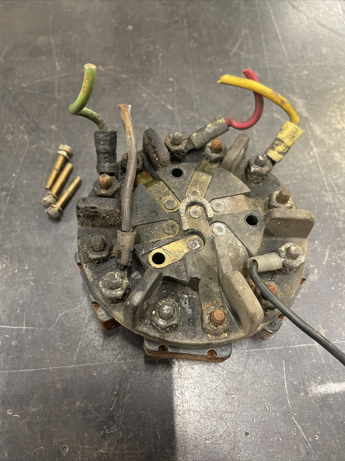 Midland 7 Pin Flush Mount Semi Trailer Socket Midland Breakers Freuhauf ...