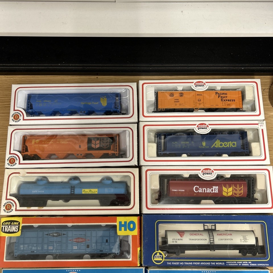 Various Brands, Model Railway, Rake Of 13 (Wagons/Box & Tank Cars) HO ...